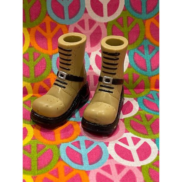 Bratz | Toys | Bratz Footwear Jade Xpress It Military Style Lace Boots ...